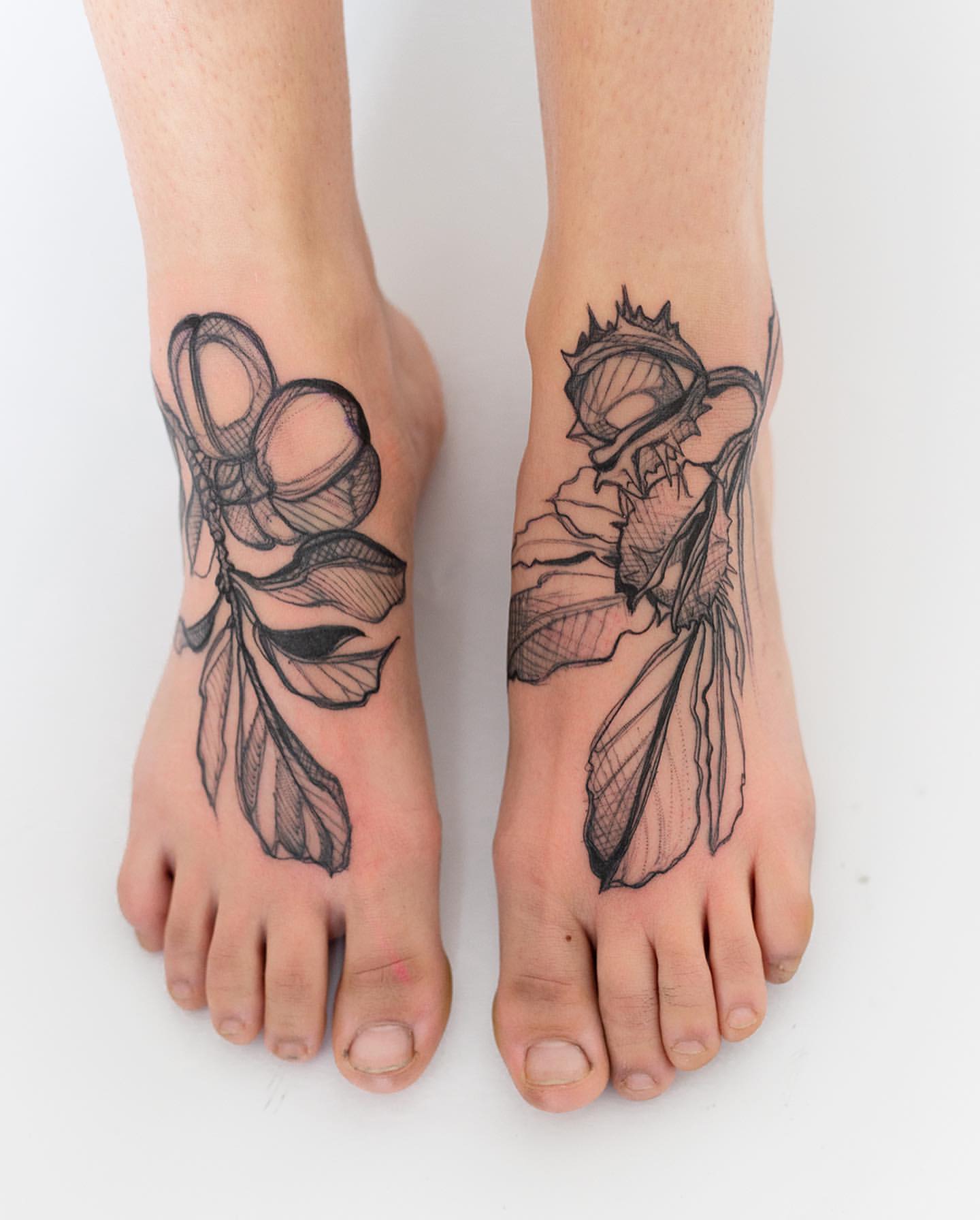 Creative and Beautiful Foot Tattoo Ideas for Women: Small, Unique, and ...