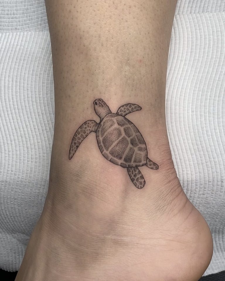 Sea Turtle Tattoo Designs: Simple, Hawaiian, Realistic, and Watercolor ...