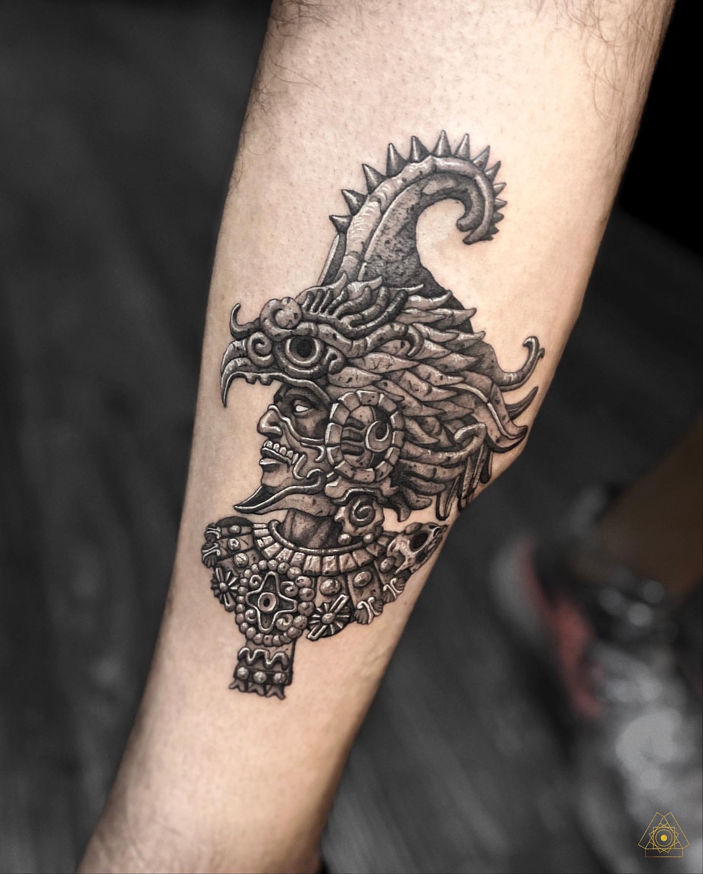 Exploring the Art of Aztec Tattoos: Symbols of Heritage and Valor