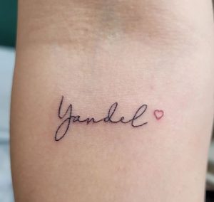 Unique Signature Tattoo Ideas for Men: Memorial Designs, Family ...