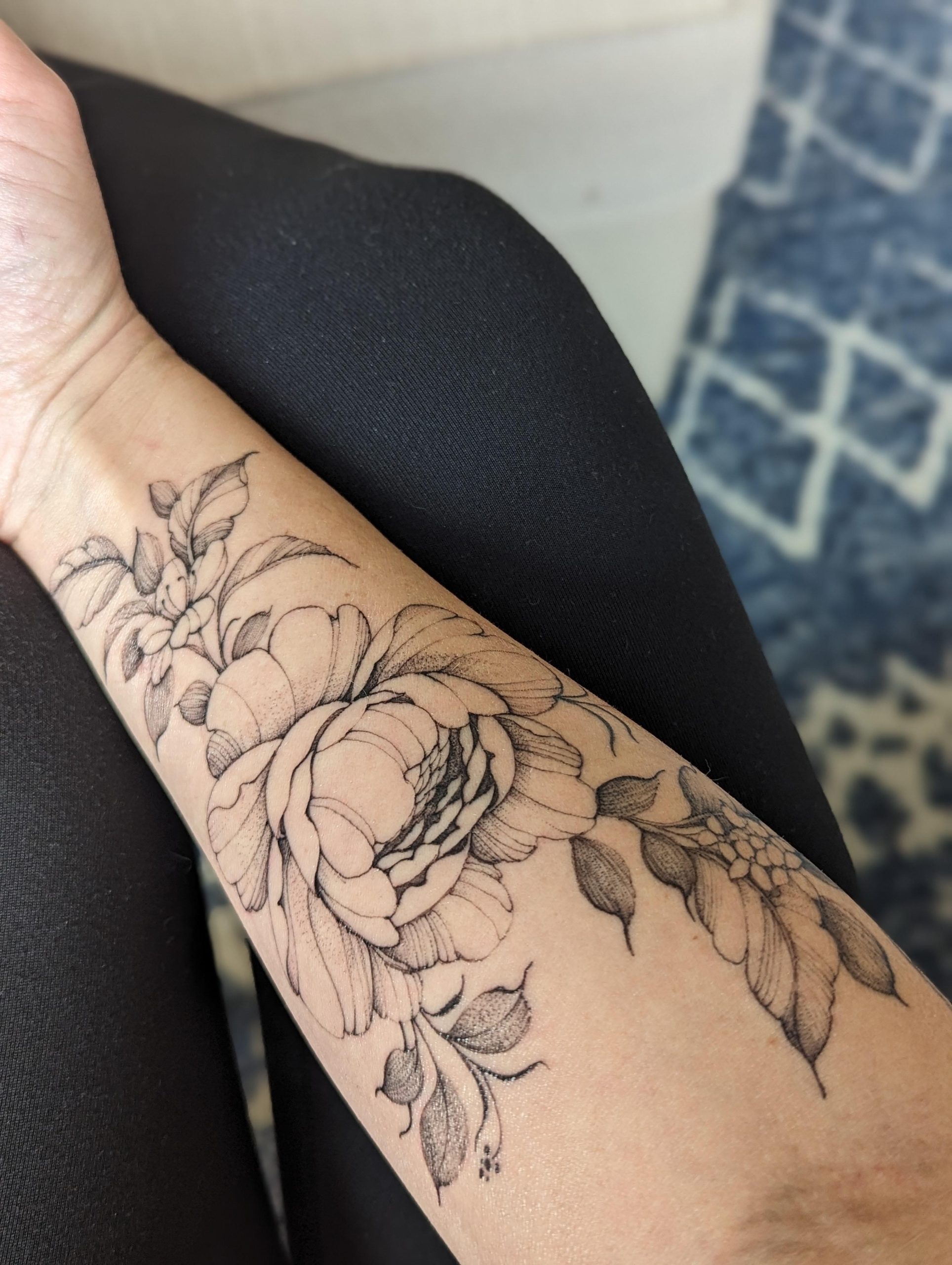 Fine Line Tattoo Ideas for Men and Women: Dainty, Meaningful, and ...