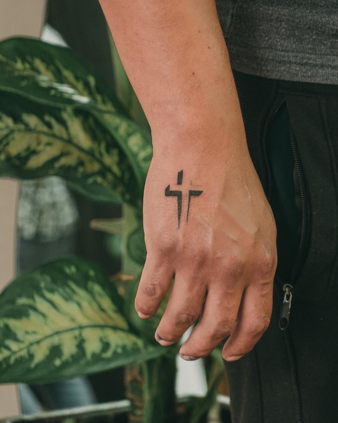 Cool small tattoo ideas for men with meaningful and unique designs for ...