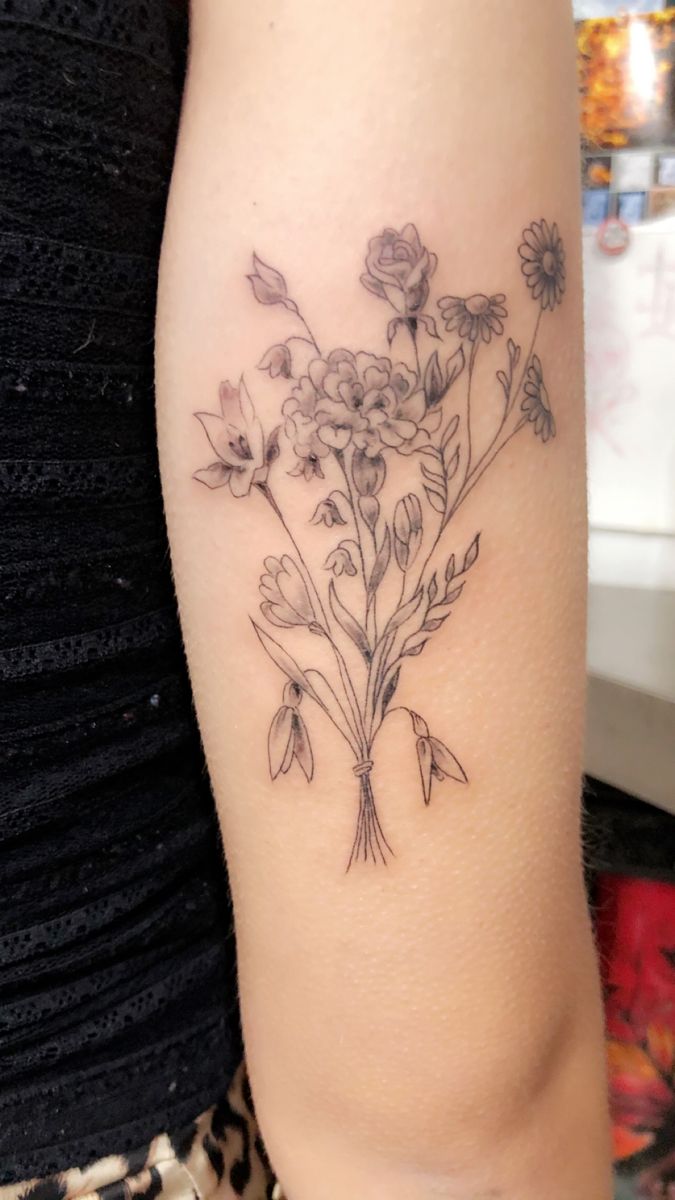 Creative Flower Bouquet Tattoo Ideas for the Arm, Forearm, and Ribs ...