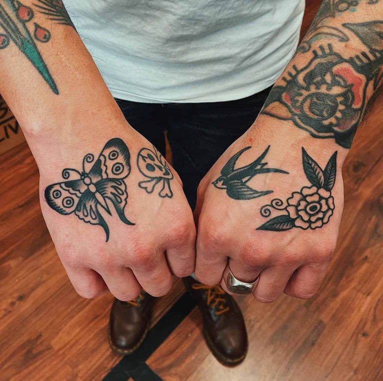Bold Hand Tattoo Ideas for Men: Aesthetic and Unique Designs Featuring ...