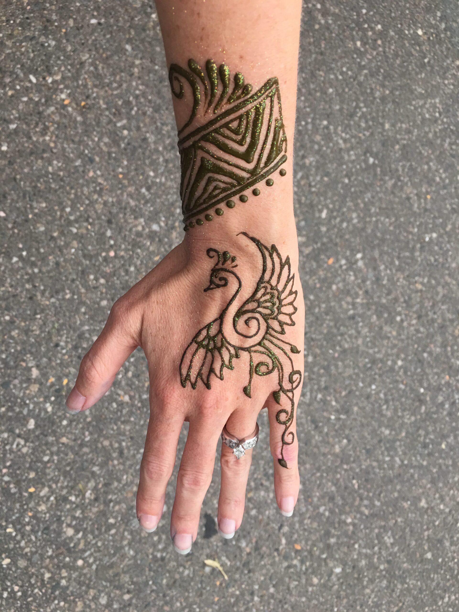 Stunning Henna Tattoo Designs for Hands and Arms Simple Elegant Ideas ...