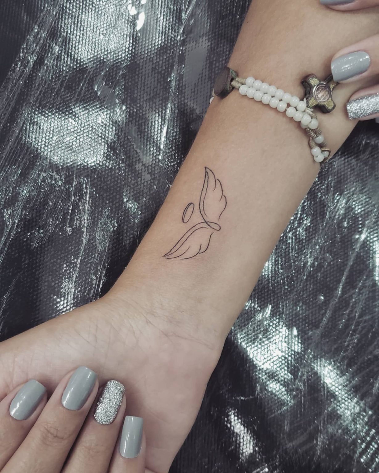 Angel Wings Tattoo Ideas: Symbolic Designs for Back, Forearm, Shoulders ...
